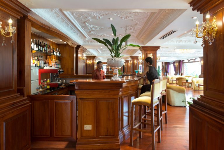 Drinking & Dining – REGENCY ANGKOR HOTEL | Official Site